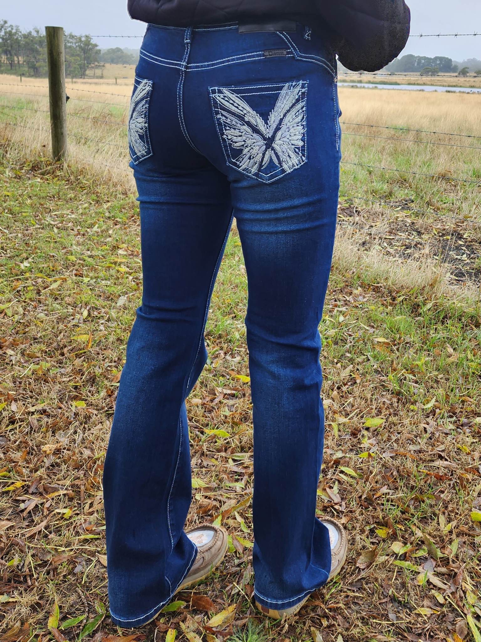 Outback Sadie Mid Rise Stretchy Jeans Size 6 – SJK Country Clothing Co